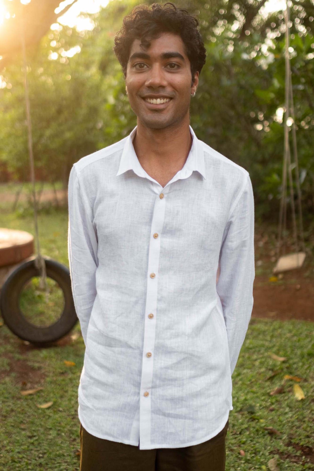 The Linen Pocketless Shirt